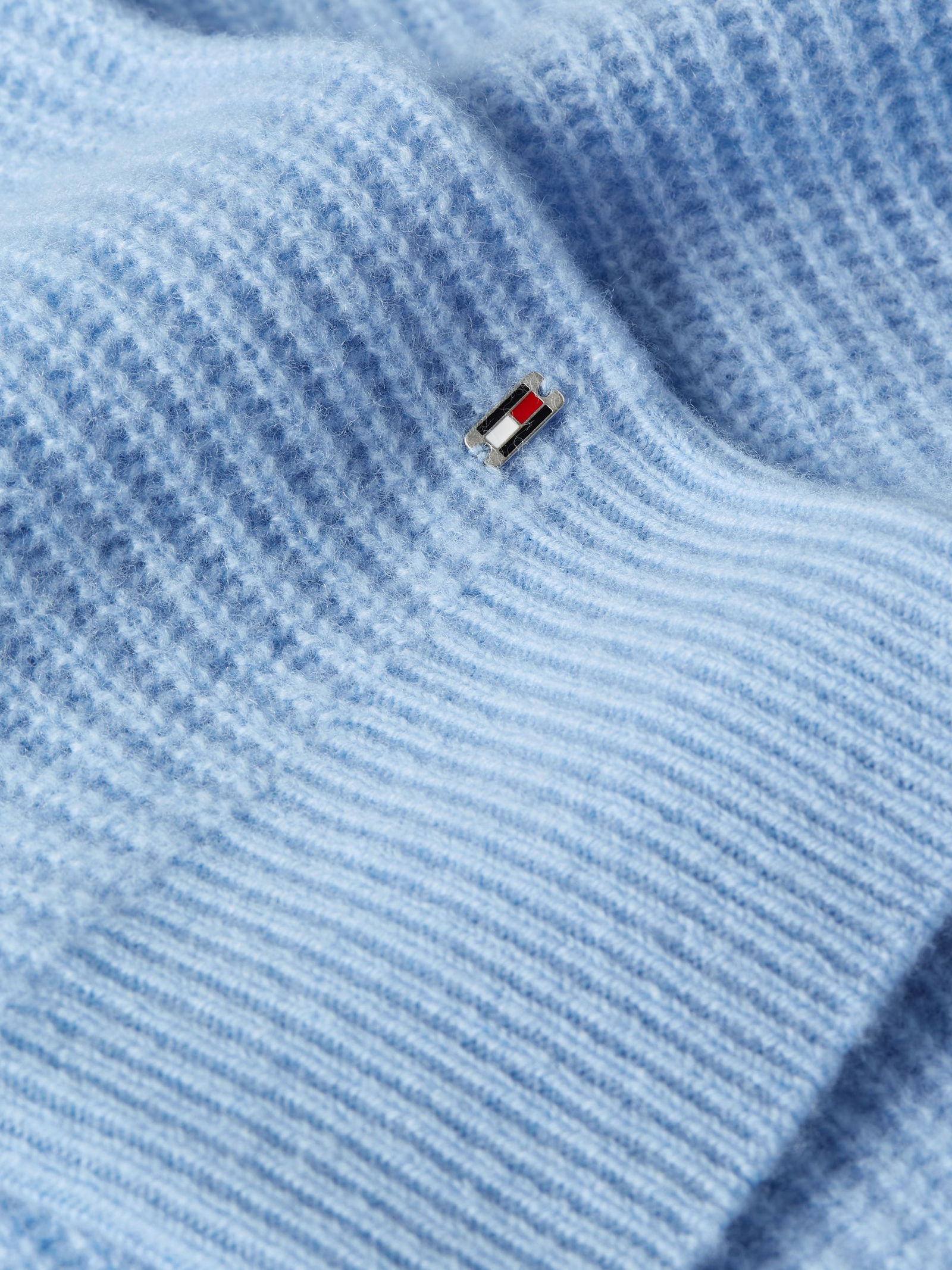 Fluffy tommy hilfiger sweater store